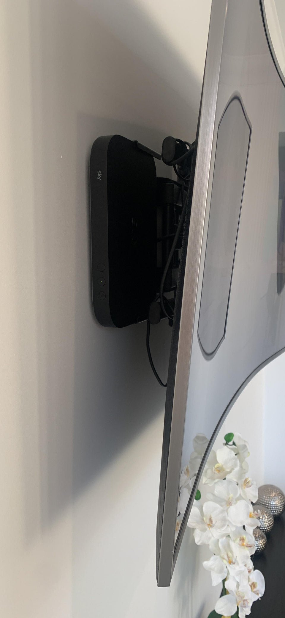 "Sky Q Mini Box Wall Mount: The Ultimate Space Solution | Dynas – Dynas Ltd
